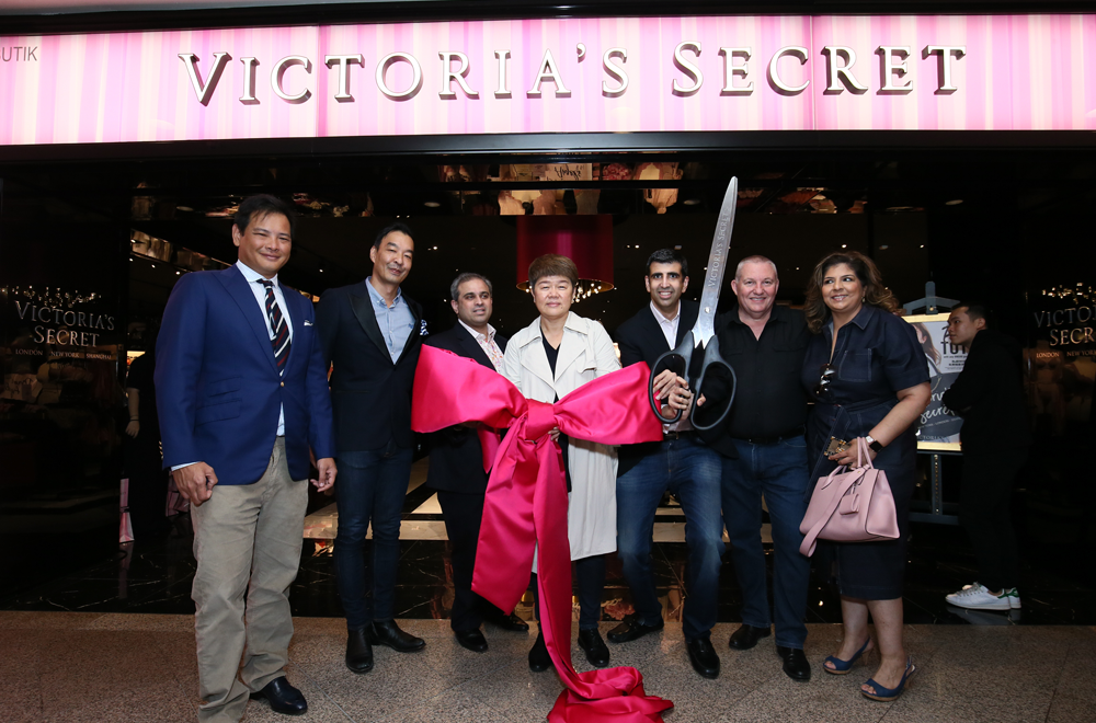 Malaysia’s First Victoria’s Secret Lingerie Store opened in Mid Valley ...